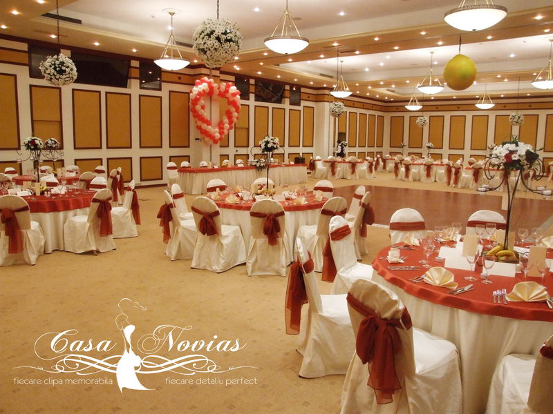 Fotografii cu Decor Mese si Scaune Nunta | Poze Decor Sala de Nunta